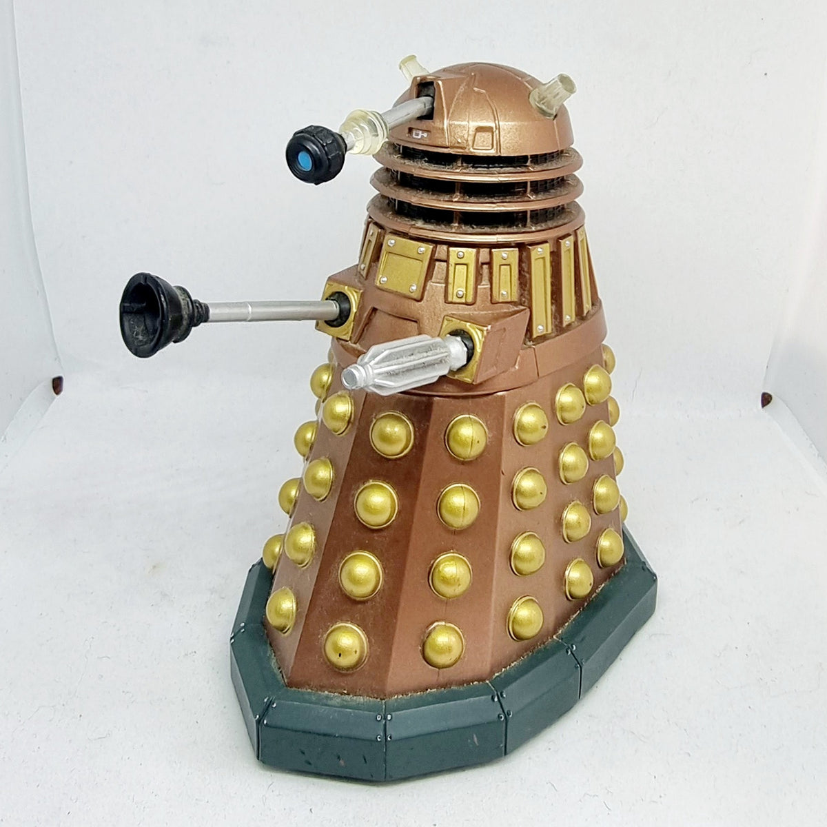 1963 Doctor Who Dalek, Battle Dalek, Fourth Doctor and 2005 Dalek Sec